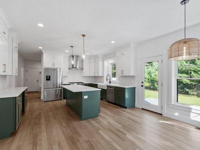 house with 5 bedroom, Littleton MA ES103432941