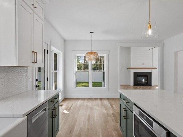house with 5 bedroom, Littleton MA ES105206835