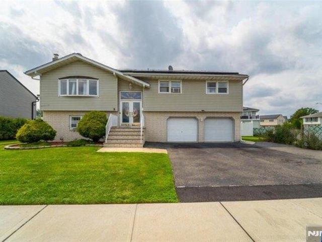 house with 5 bedroom, Little Ferry NJ ES105231075