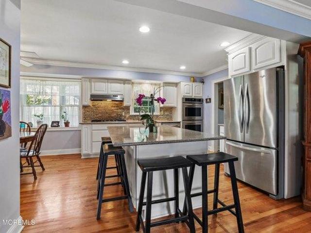 house with 5 bedroom, Little Silver NJ ES104831316