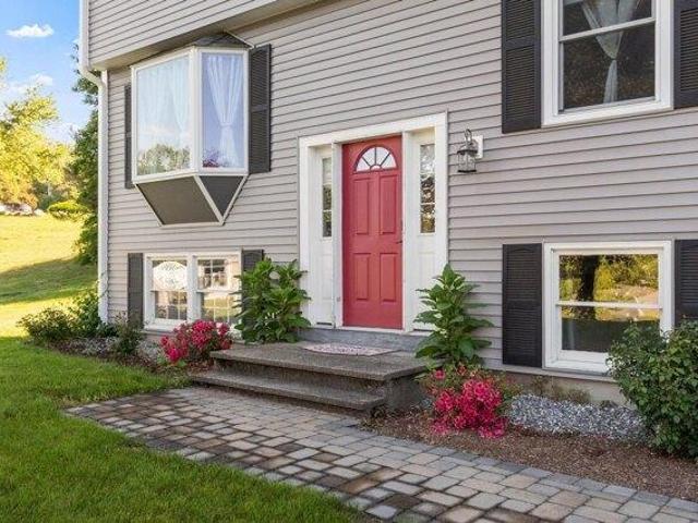 house with 5 bedroom, Litchfield NH ES103443784