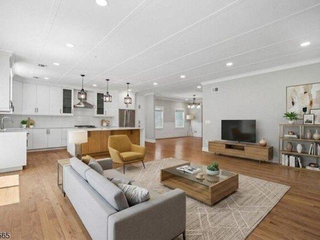 house with 5 bedroom, Livingston NJ ES104408406