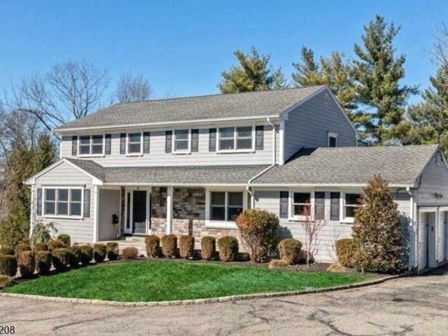 house with 5 bedroom, Livingston NJ ES104831759