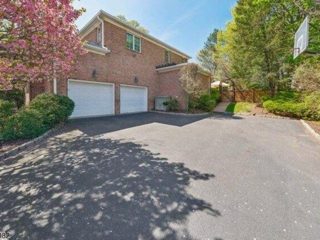 house with 5 bedroom, Livingston NJ ES104848871