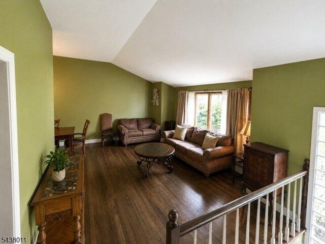 house with 5 bedroom, Livingston NJ ES105125395