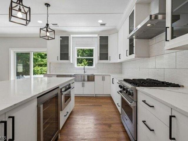 house with 5 bedroom, Livingston NJ ES105123733