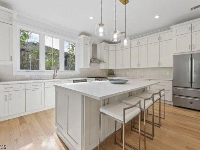house with 5 bedroom, Livingston NJ ES102828345