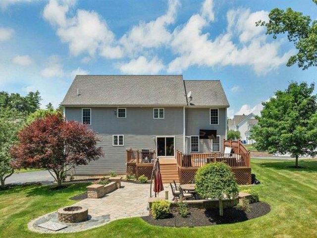 house with 5 bedroom, Londonderry NH DS103969797