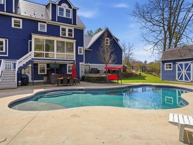 house with 5 bedroom, Londonderry NH ES103436169