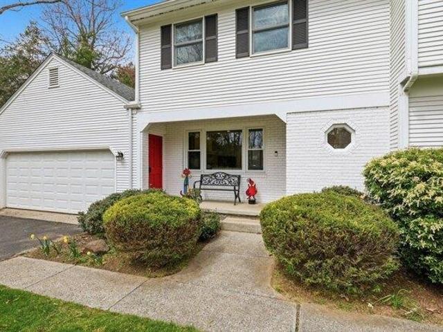 house with 5 bedroom, Longmeadow MA DLS102708904
