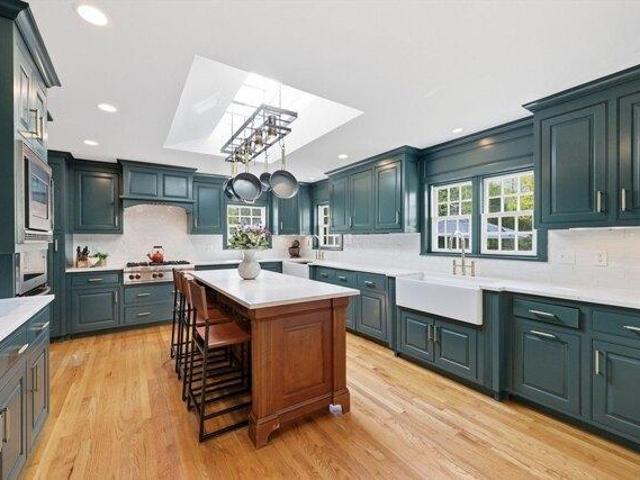 house with 5 bedroom, Longmeadow MA DLS103016856