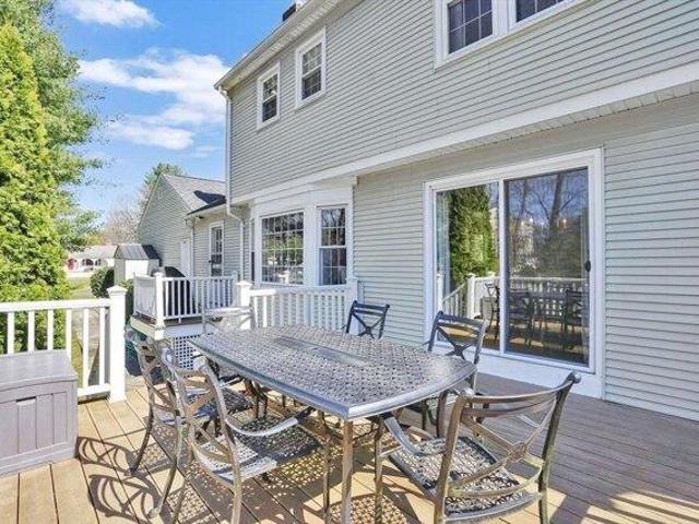 house with 5 bedroom, Longmeadow MA DLS103036160