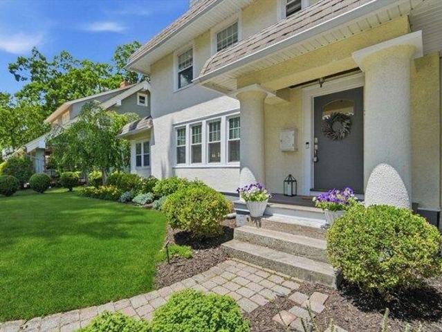 house with 5 bedroom, Longmeadow MA DS104408207