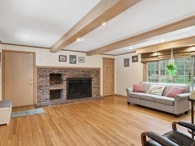 house with 5 bedroom, Longmeadow MA DS102444877