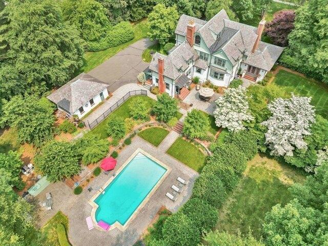 house with 5 bedroom, Longmeadow MA ES104266626