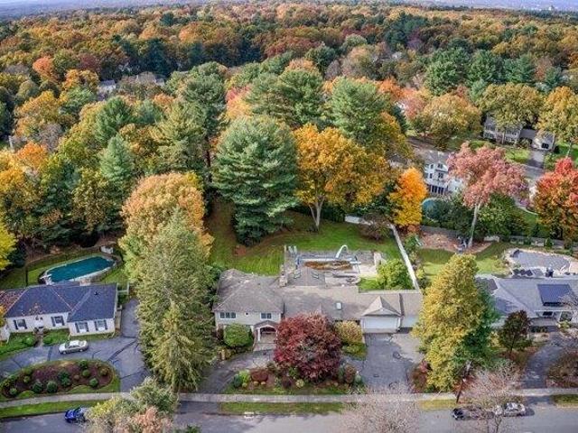 house with 5 bedroom, Longmeadow MA ES104295638