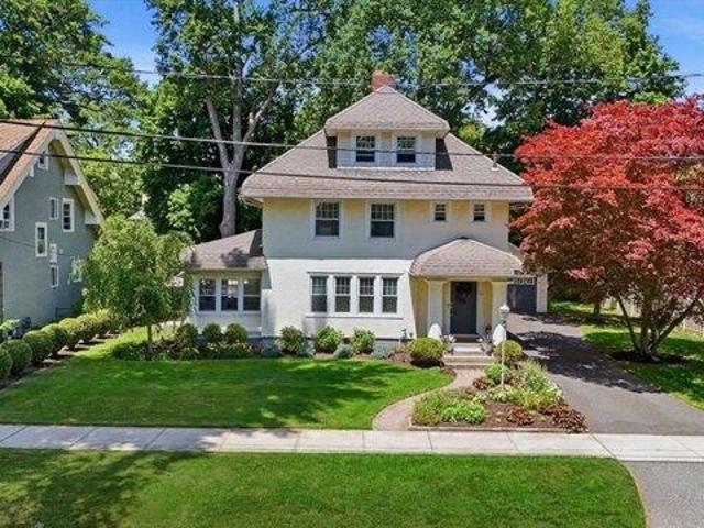 house with 5 bedroom, Longmeadow MA ES104408207