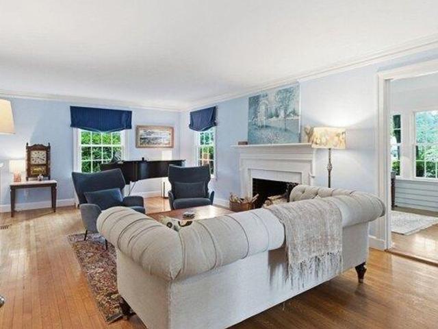 house with 5 bedroom, Longmeadow MA ES105081673