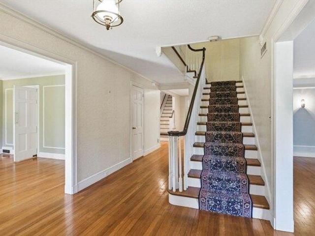 house with 5 bedroom, Longmeadow MA ES105082381