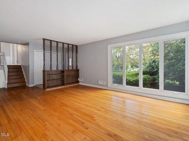 house with 5 bedroom, Loudonville NY ES104905911