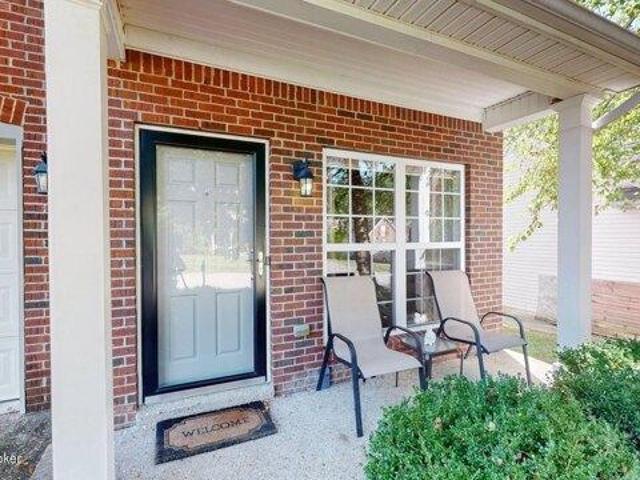 house with 5 bedroom, Louisville KY DLS88247424