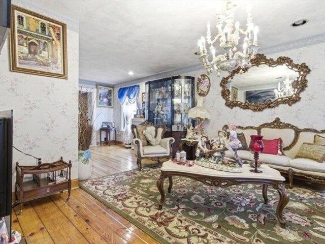 house with 5 bedroom, Lowell MA DLS102444123
