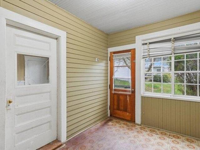 house with 5 bedroom, Lowell MA ES103251023