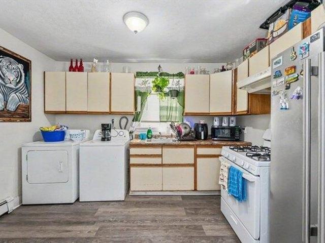 house with 5 bedroom, Lowell MA ES104833904