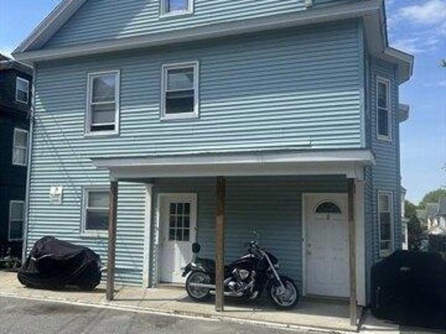 house with 5 bedroom, Lowell MA ES104852293