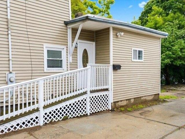 house with 5 bedroom, Lowell MA ES105093677