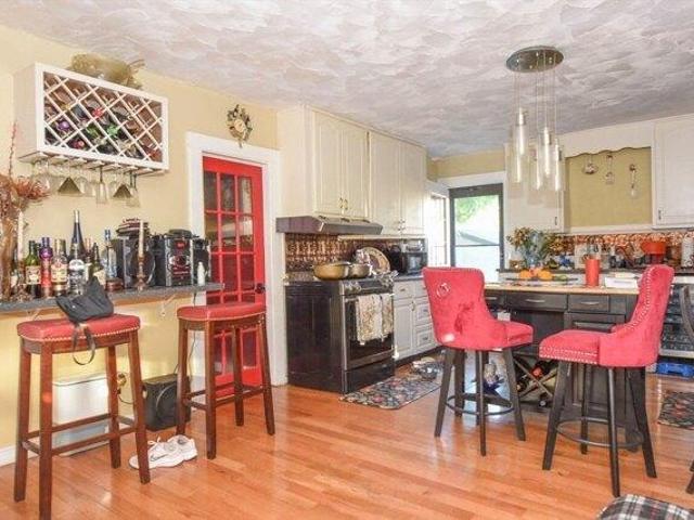 house with 5 bedroom, Lowell MA ES105096304