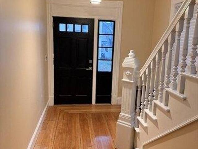 house with 5 bedroom, Lowell MA ES105141849