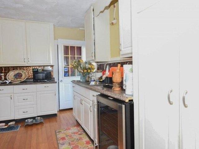 house with 5 bedroom, Lowell MA ES105257965