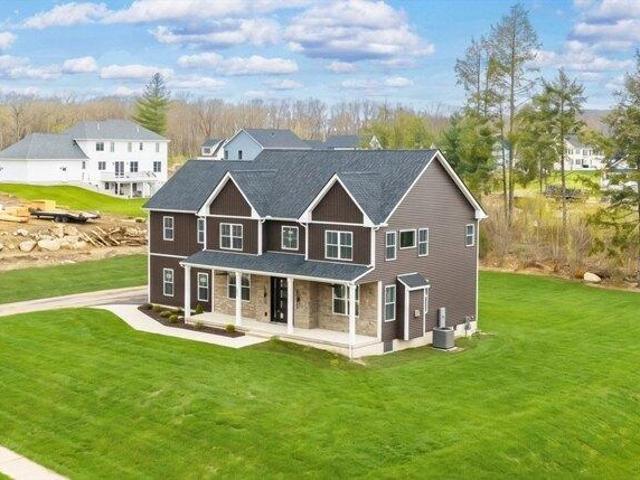 house with 5 bedroom, Ludlow MA DS102218530