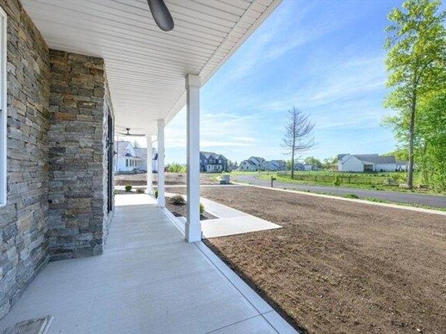 house with 5 bedroom, Ludlow MA ES104920156