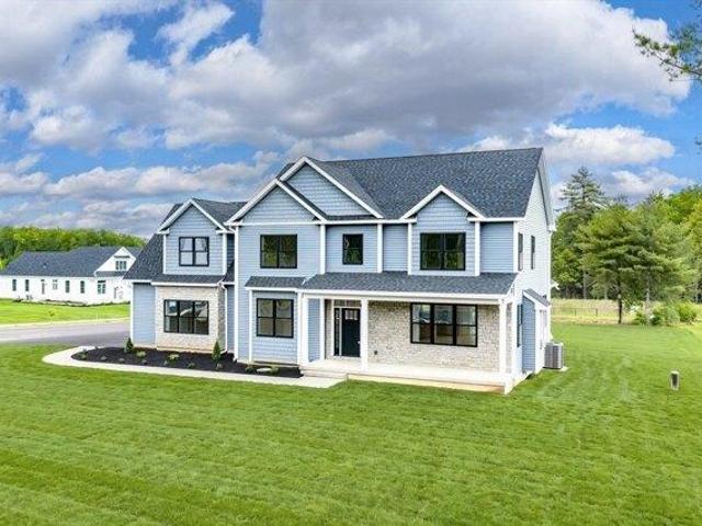 house with 5 bedroom, Ludlow MA ES104007575