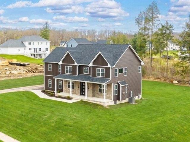 house with 5 bedroom, Ludlow MA ES105366546