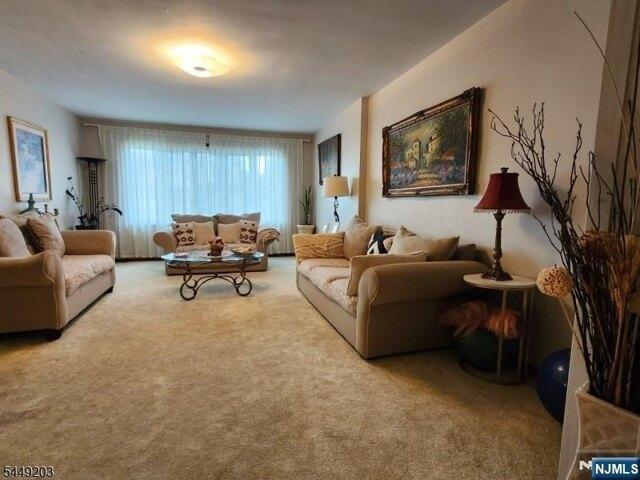 house with 5 bedroom, Lyndhurst NJ ES105123941