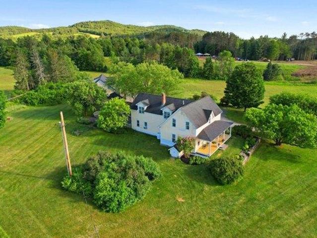 house with 5 bedroom, Lyndon VT DS104406520