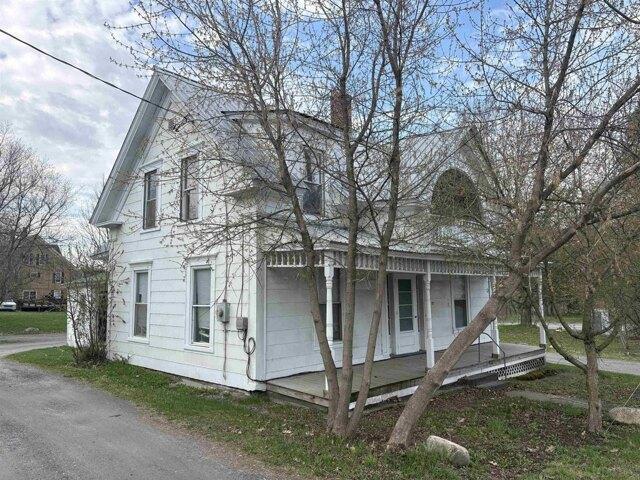 house with 5 bedroom, Lyndon VT ES104539325