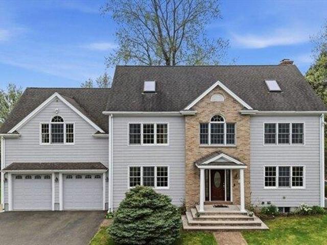 house with 5 bedroom, Lynn MA DLS102346030