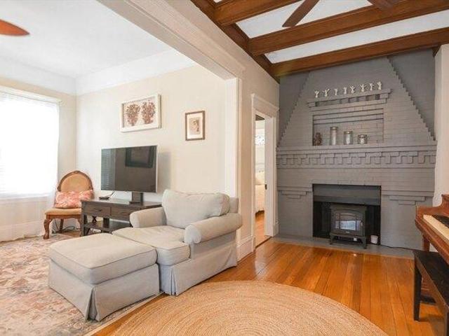 house with 5 bedroom, Lynn MA ES102960279
