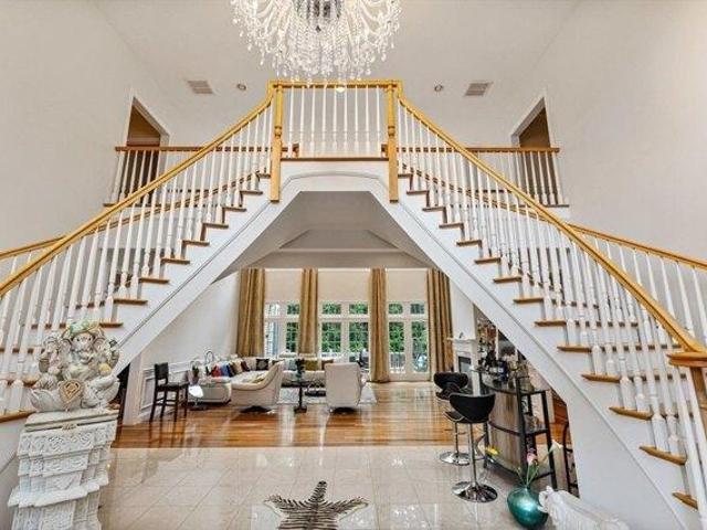 house with 5 bedroom, Lynnfield MA DLS102346353