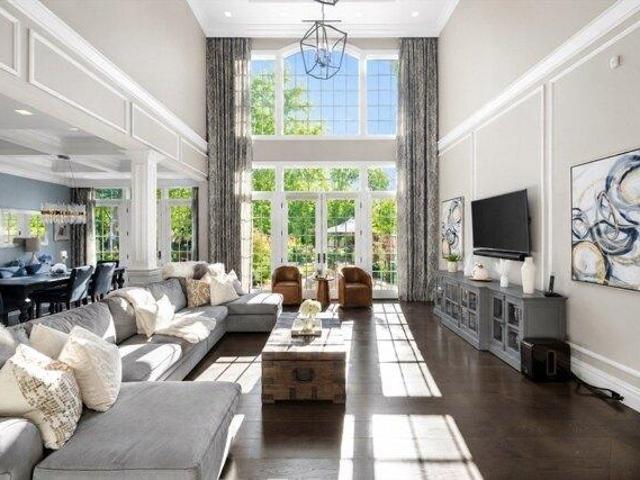 house with 5 bedroom, Lynnfield MA ES105206739