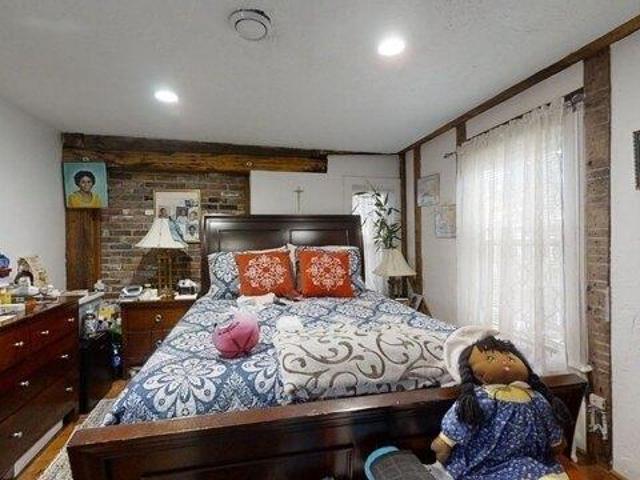 house with 5 bedroom, m MA ES104351589