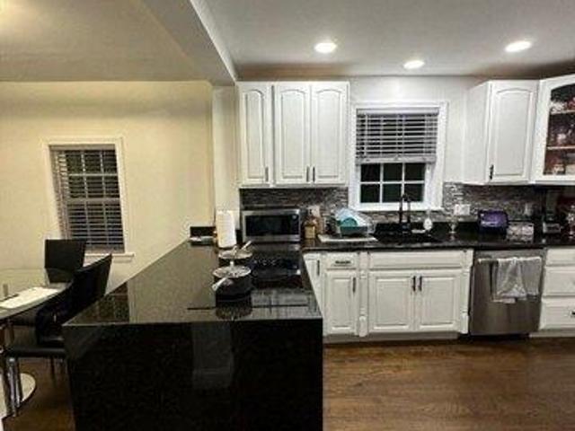 house with 5 bedroom, m MA ES104352338