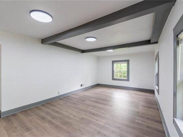 house with 5 bedroom, McDonald PA ES104903232