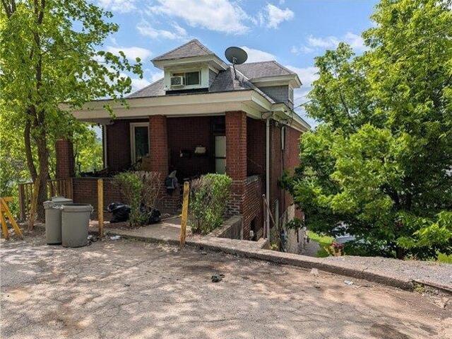 house with 5 bedroom, McKees Rocks PA DS103624326