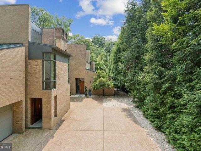 house with 5 bedroom, McLean VA DLS92413798