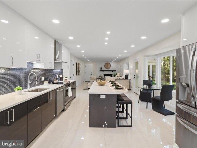 house with 5 bedroom, McLean VA ES104908455